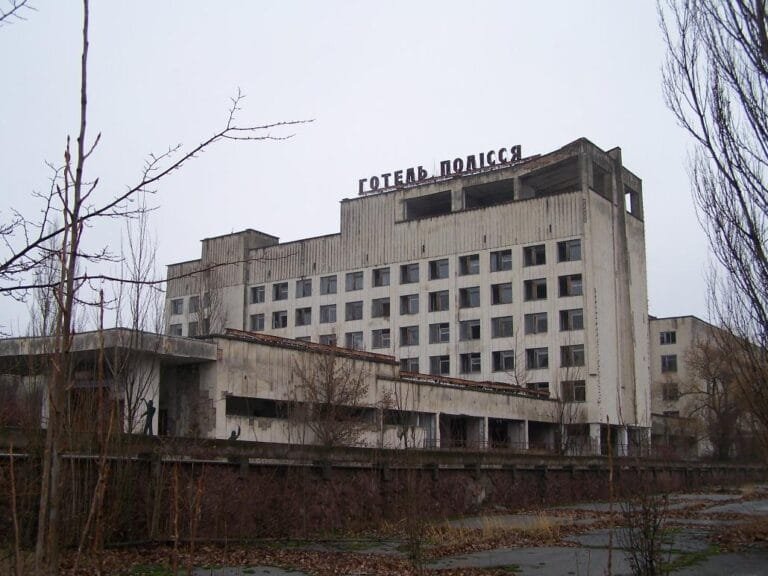 Alarma en Chernobyl: un dron ruso impactó cerca de material nuclear ...